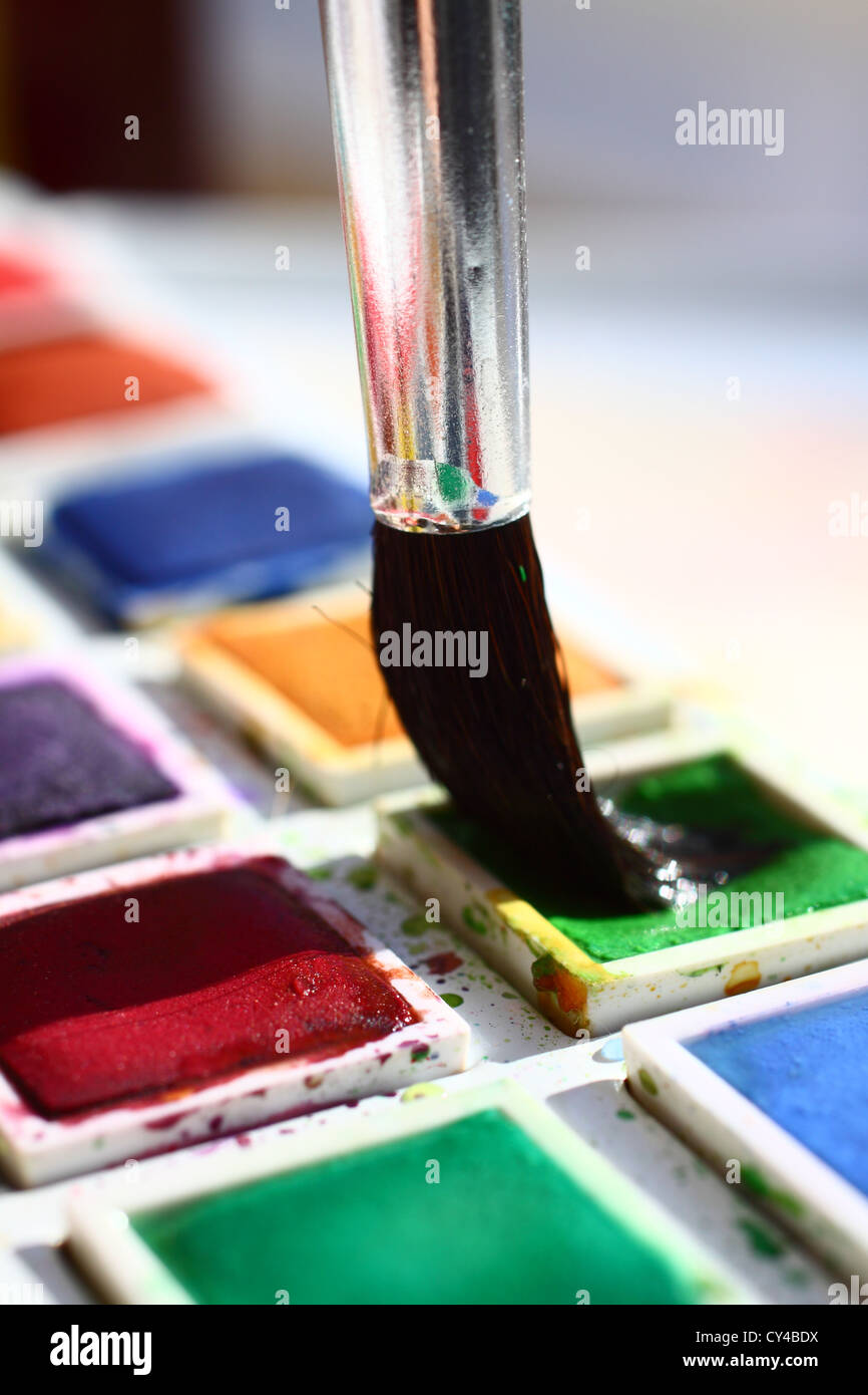 Artists Paint Pallette Stock Photo - Alamy