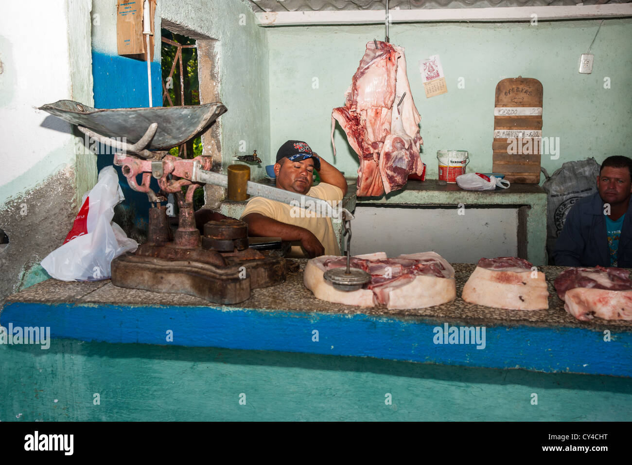 Old fashioned butcher shop hi-res stock photography and images - Alamy