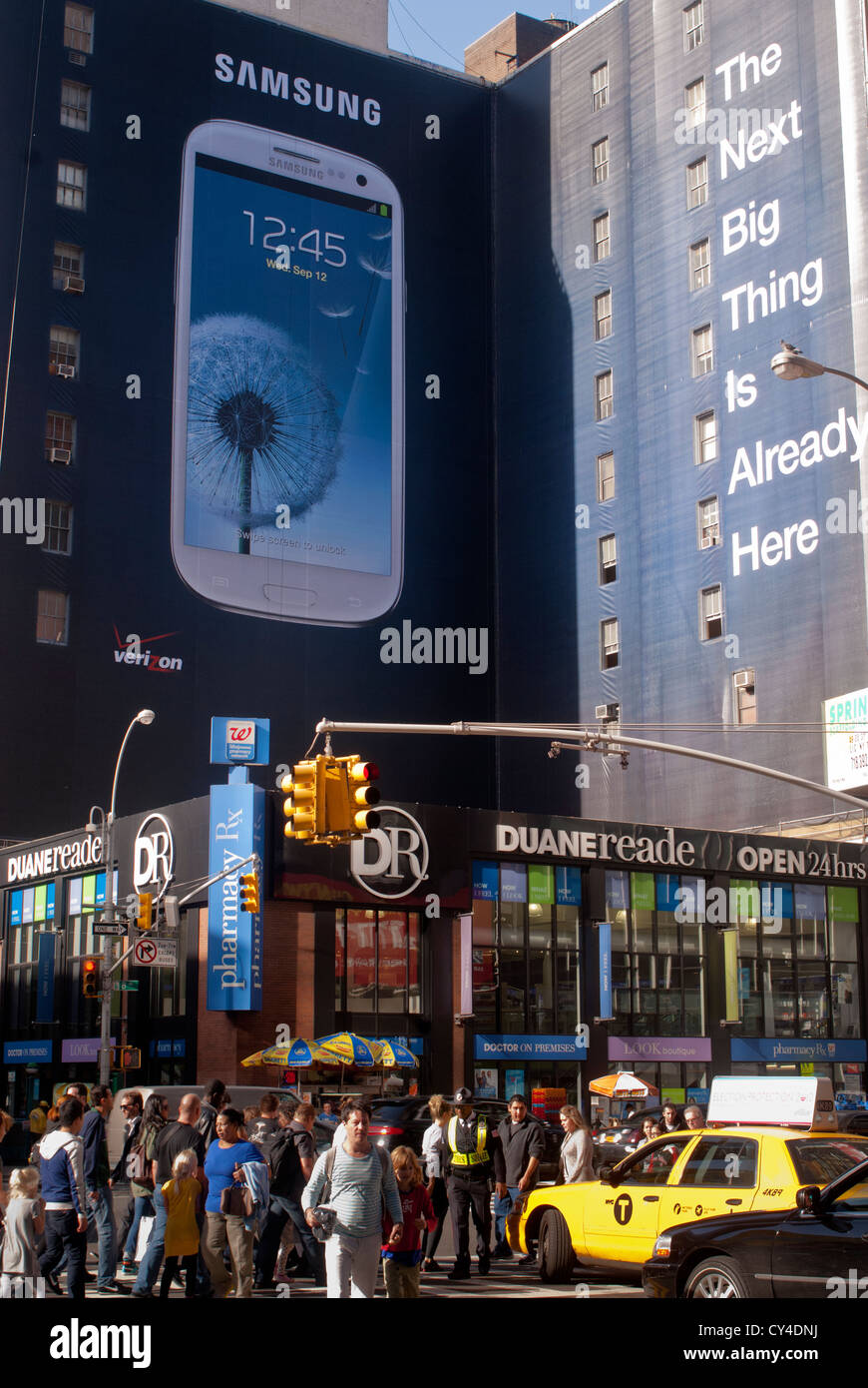 Samsung mobile advertisement hi-res stock photography and images - Alamy