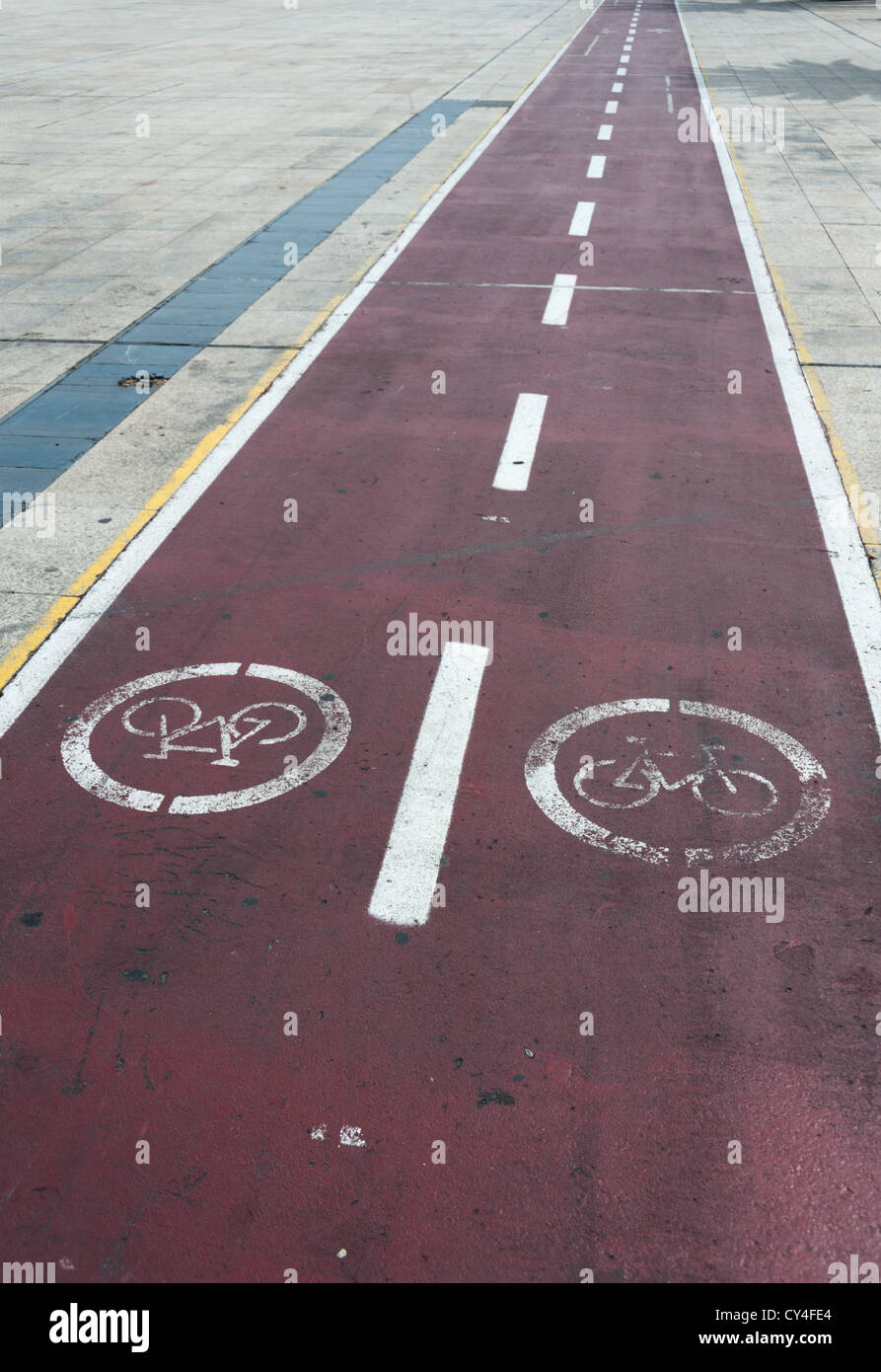 Bike lane cycle track hi-res stock photography and images - Alamy