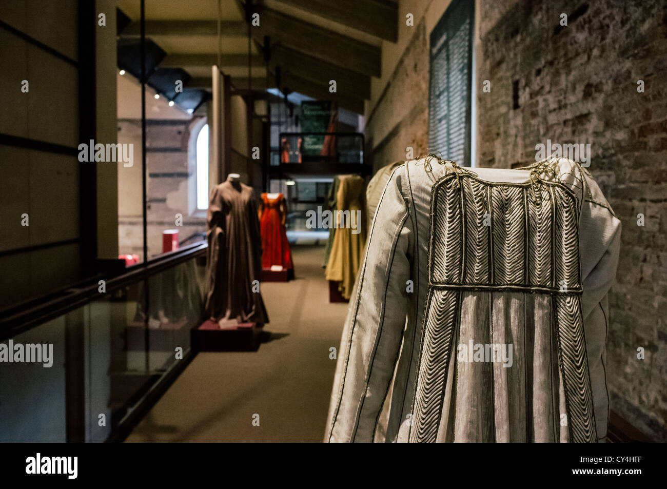 Medieval museum clothing hi-res stock photography and images - Alamy