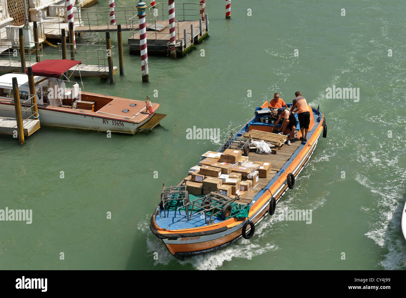 Large barge hi-res stock photography and images - Alamy