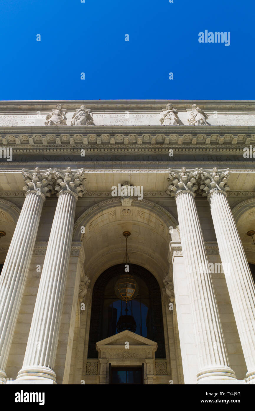 New york entrance column hi-res stock photography and images - Alamy