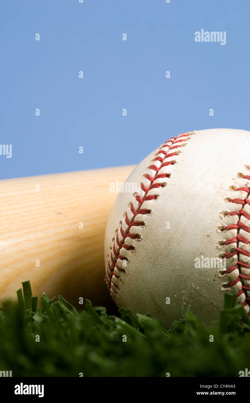 Baseball laying on grass hi-res stock photography and images - Alamy