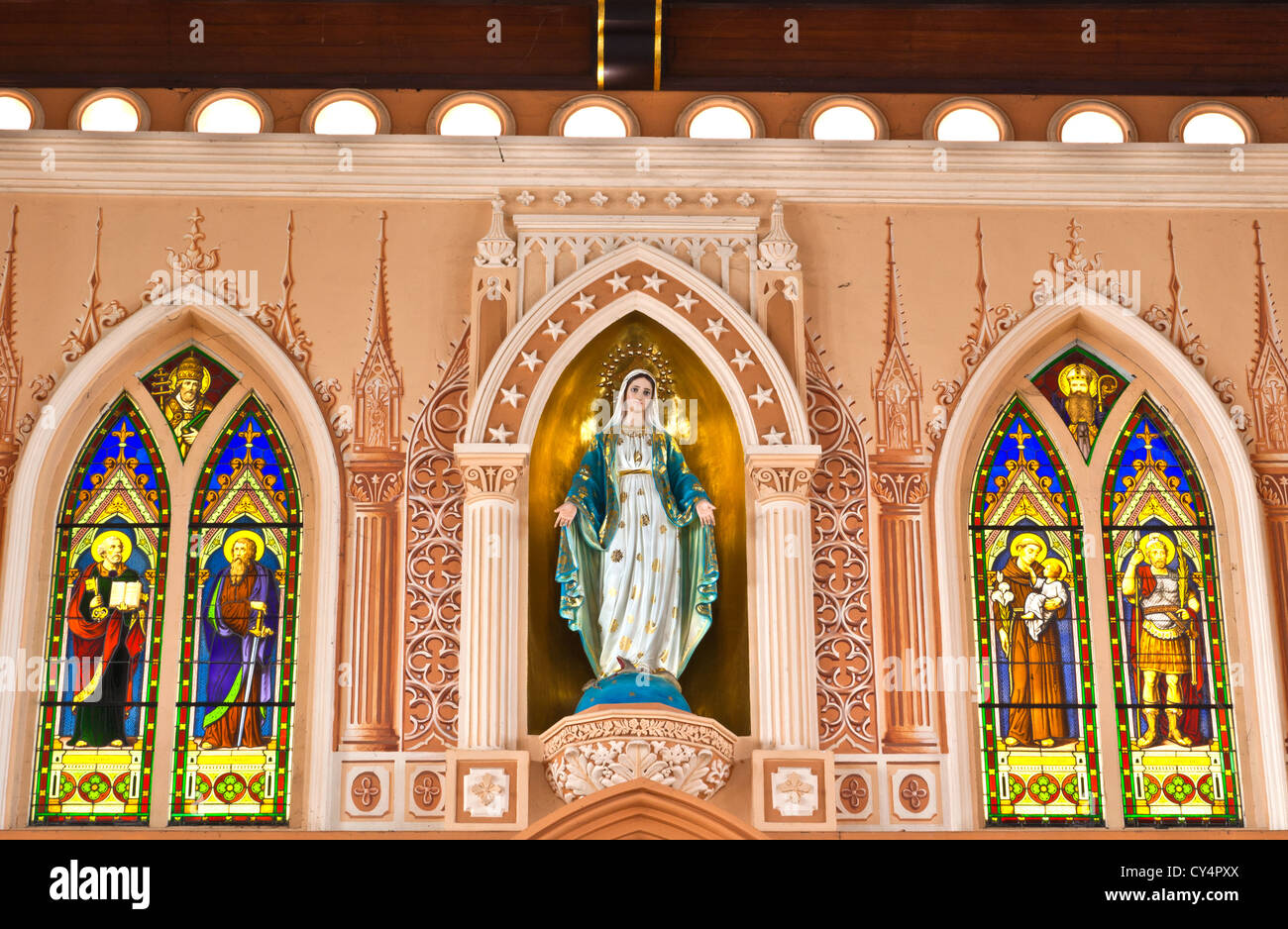 Maria statues hi-res stock photography and images - Alamy