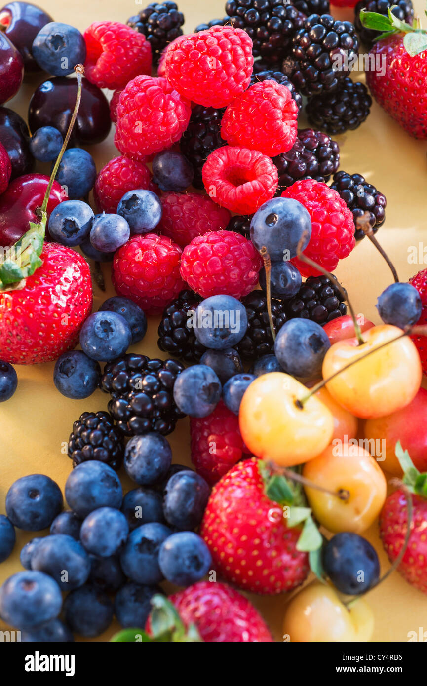 Heap of fresh fruits Stock Photo - Alamy Heap of fresh fruits Stock Photo - Alamy