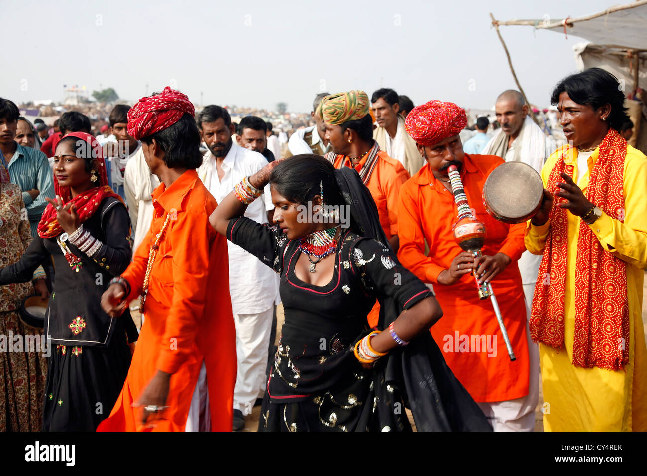 Artists india hi-res stock photography and images - Alamy