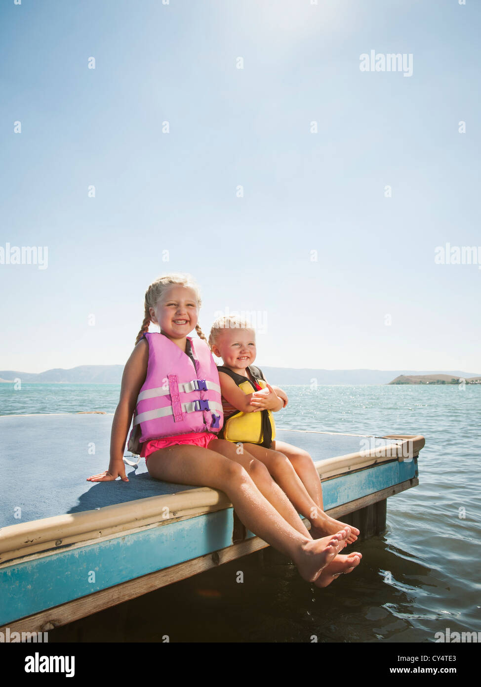 Girls in raft hi-res stock photography and images - Alamy