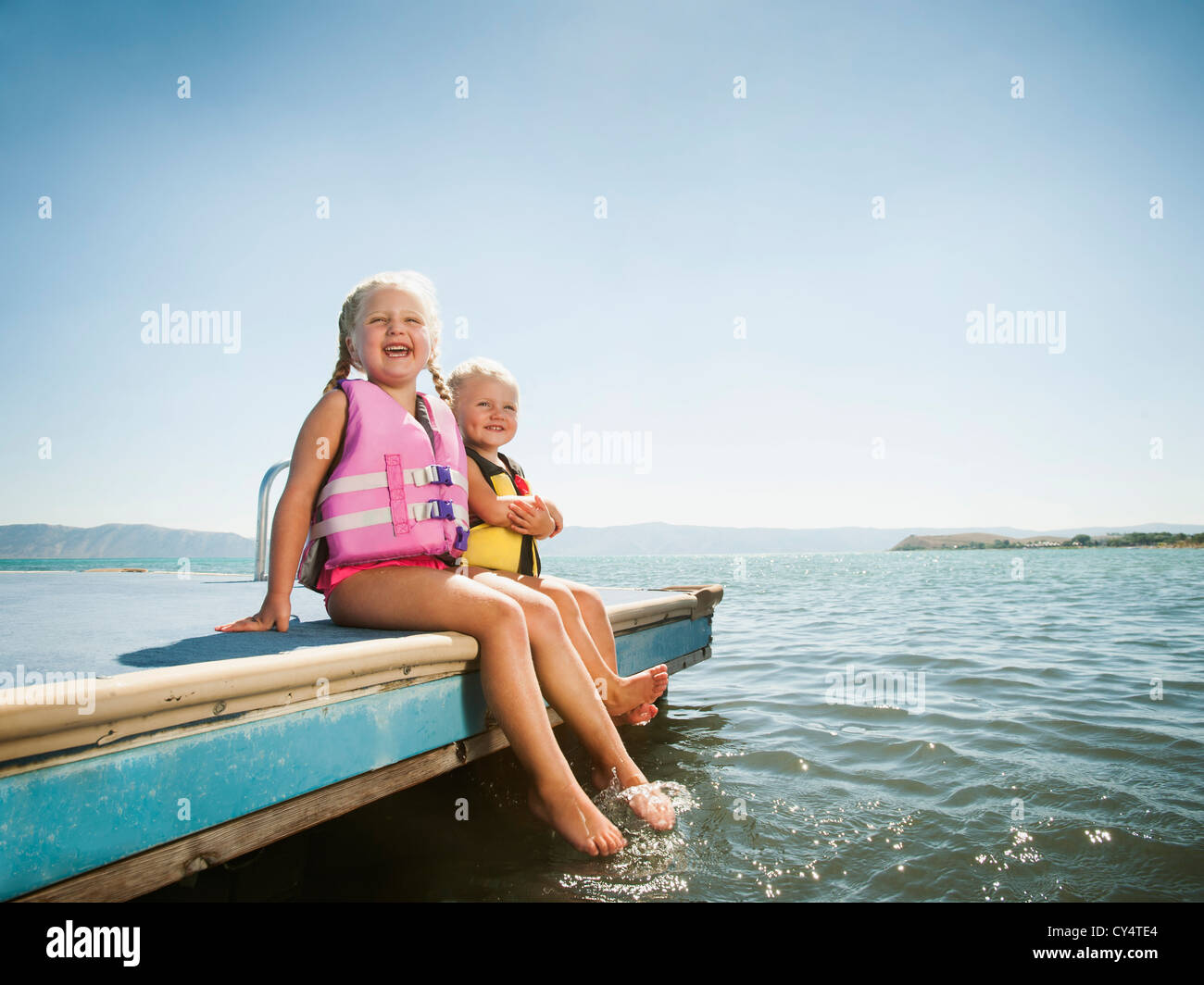 Girls in raft hi-res stock photography and images - Alamy