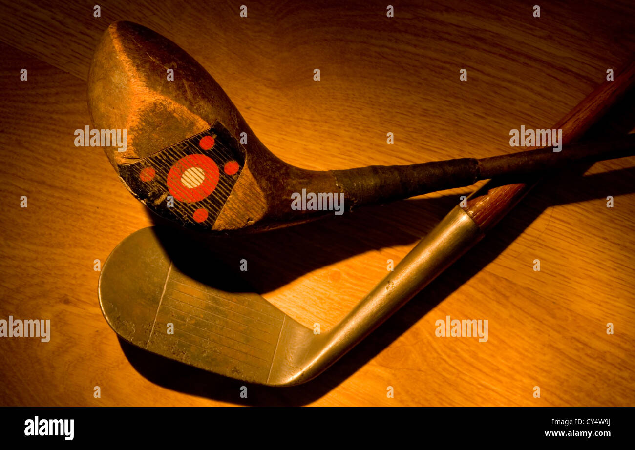 Vintage golf clubs hi-res stock photography and images - Alamy