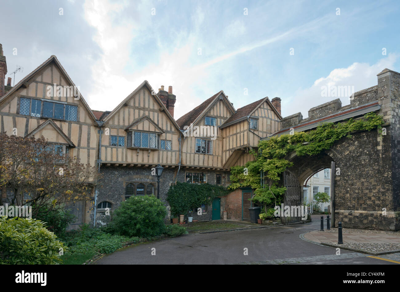 England hampshire winchester priory gate hi-res stock photography and ...