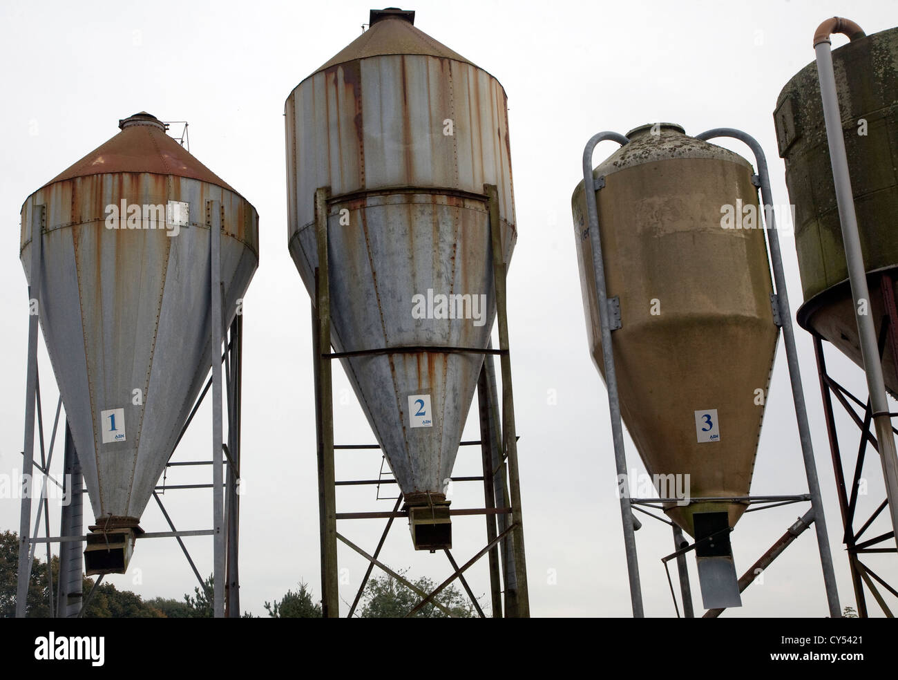 Feed hopper hi-res stock photography and images - Alamy
