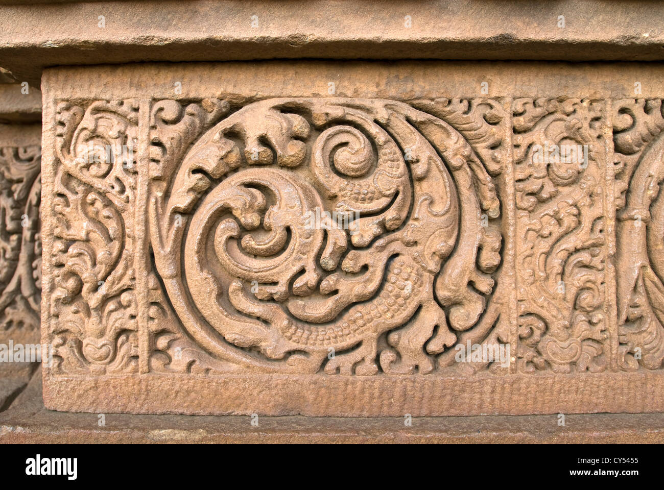 Carvings in Durga temple(the fortress temple) in Aihole, Karnataka ...