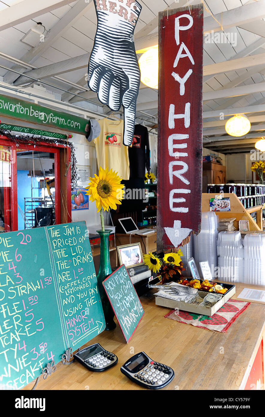 Cash till sign hi-res stock photography and images - Alamy