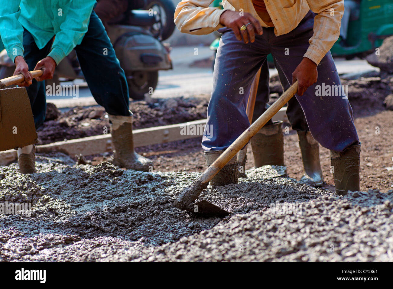 Labour men hi-res stock photography and images - Alamy