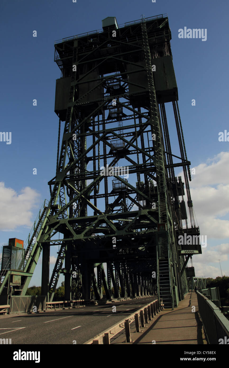 Vertical lift bridge hi-res stock photography and images - Alamy