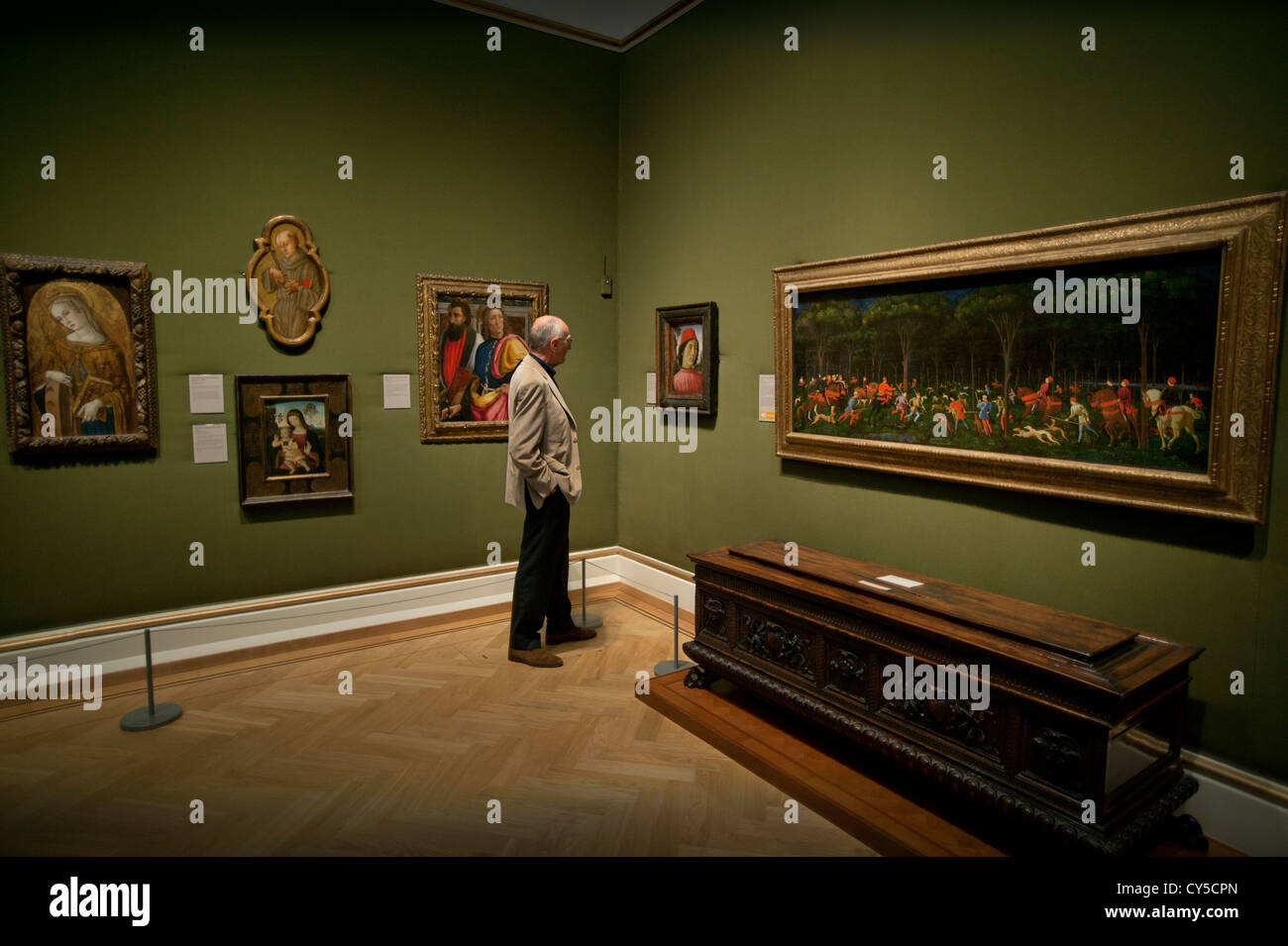 Uccello hunt in the forest hi-res stock photography and images - Alamy