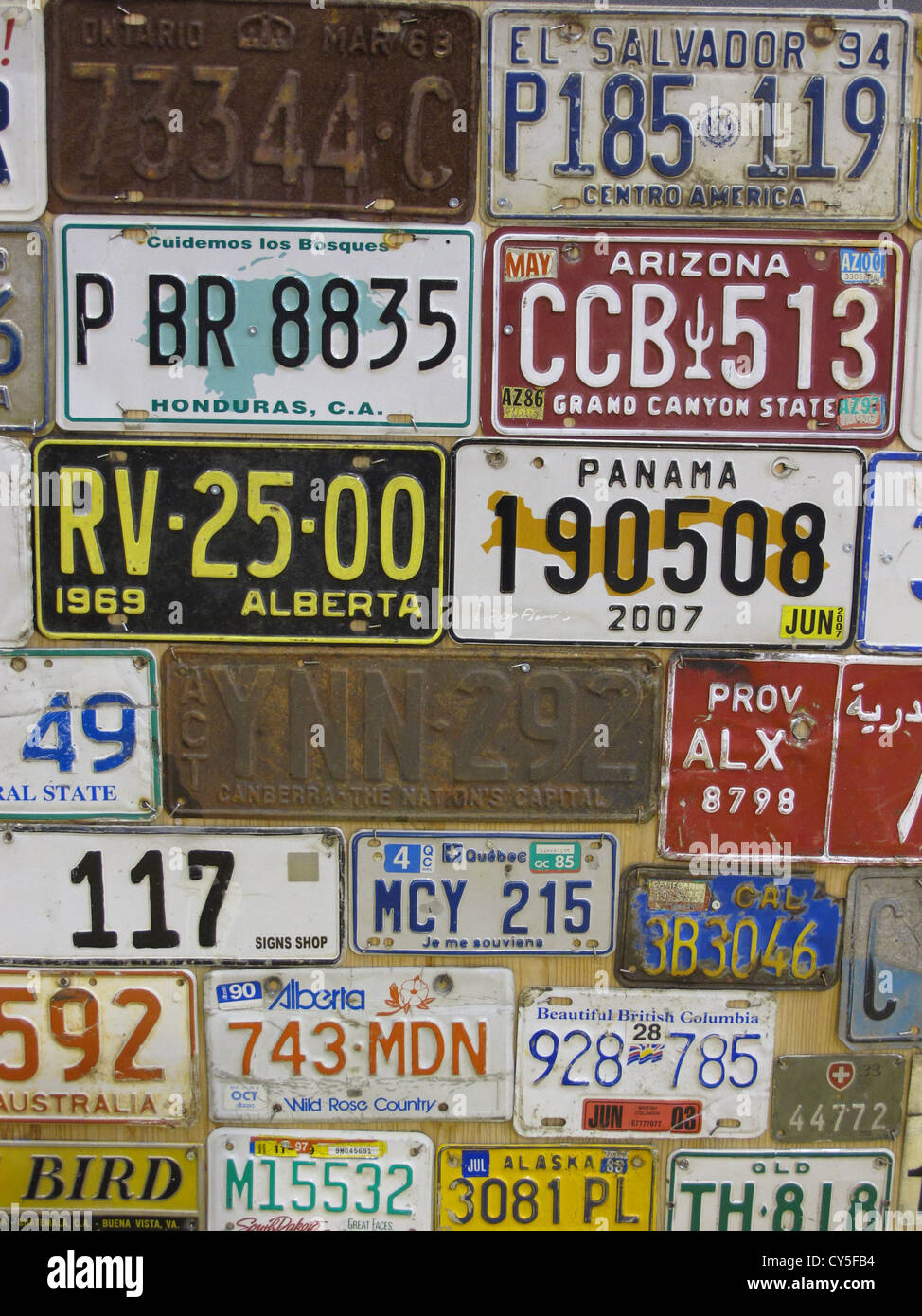 Car registration number plate arabic hi-res stock photography and ...