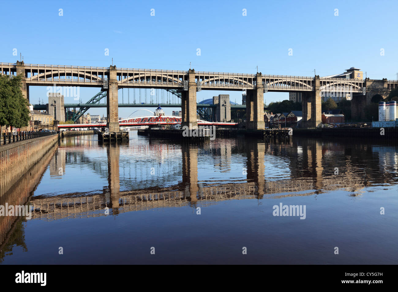 High level bridge over the tyne at newcastle hi-res stock photography ...