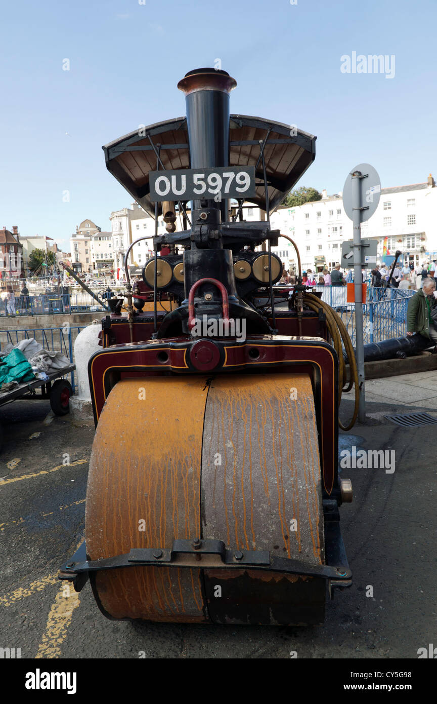 Steam road roller hi-res stock photography and images - Alamy