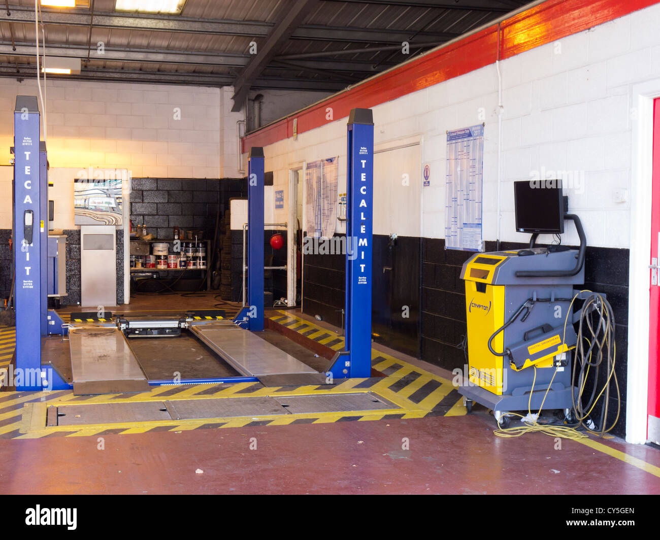 Mot test hi-res stock photography and images - Alamy