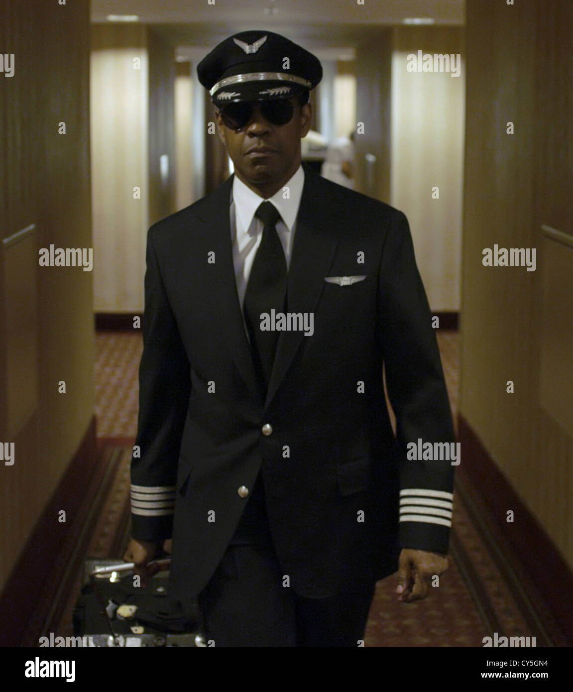 Flight denzel washington hi-res stock photography and images - Alamy