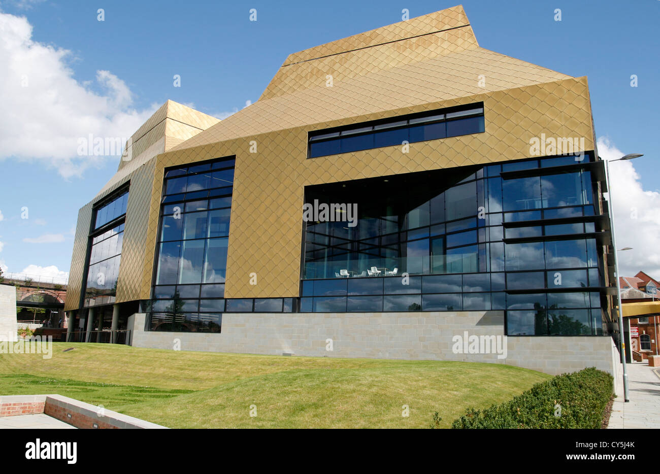 The Hive City County and University Library Worcester Worcestershire ...