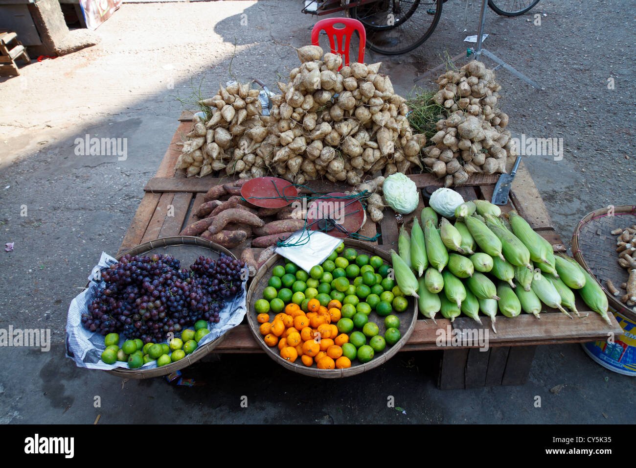 ale of Vegetables in the Streets of Rangoon, Myanmar Stock Photo - Alamy