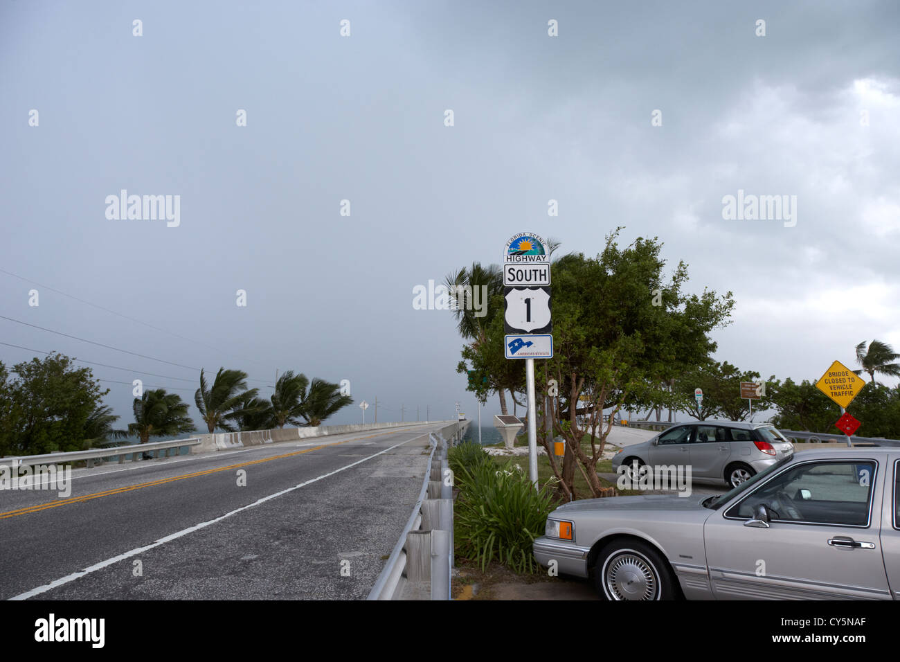 Thunderstorm rain bridge hi-res stock photography and images - Alamy