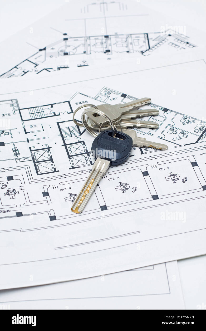 House keys and plan background Stock Photo - Alamy