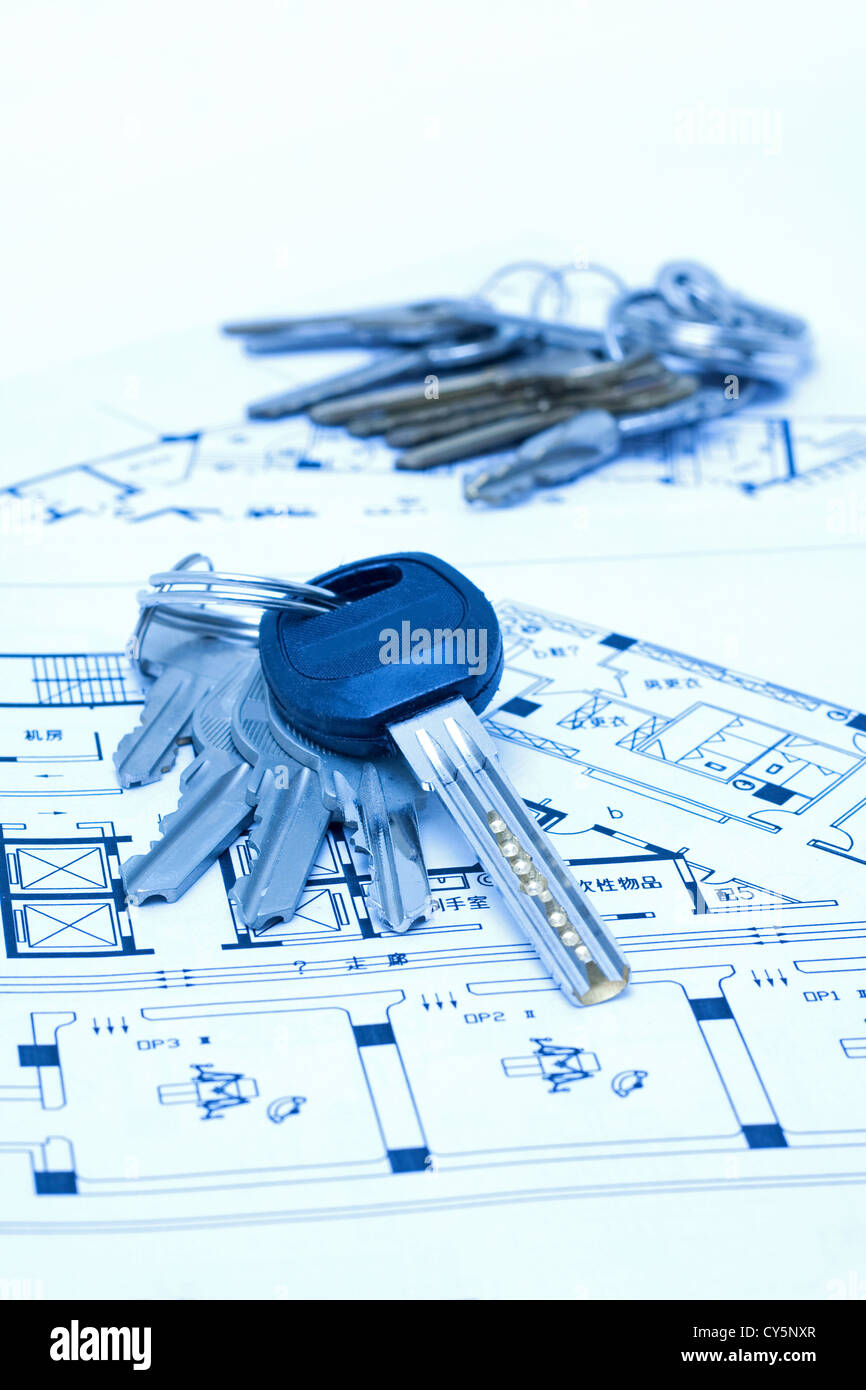 House keys and plan background Stock Photo - Alamy