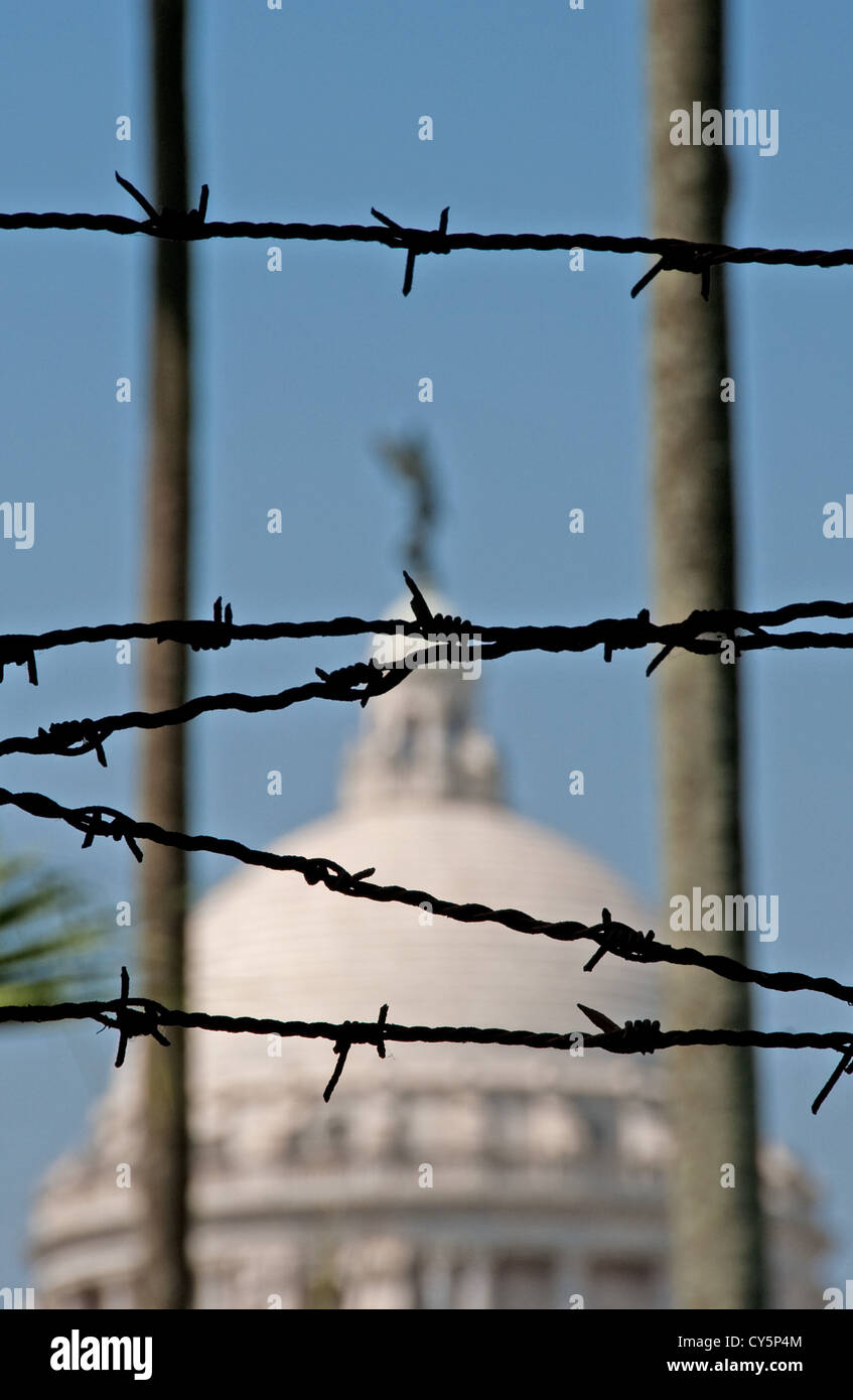 Barbed wire in place around the perimeter of Victoria Memorial Stock ...