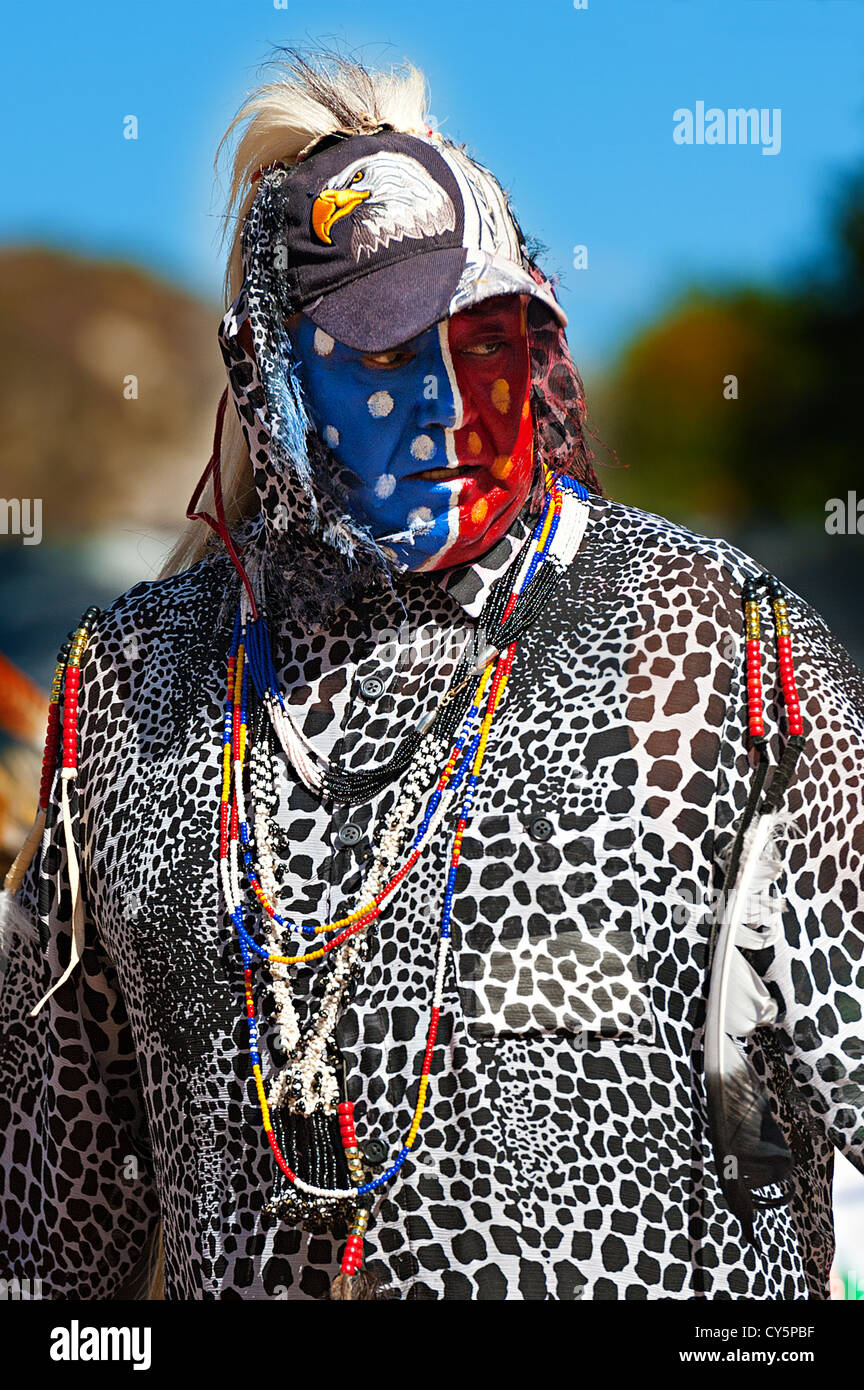 Native american headdress blue hi-res stock photography and images - Alamy