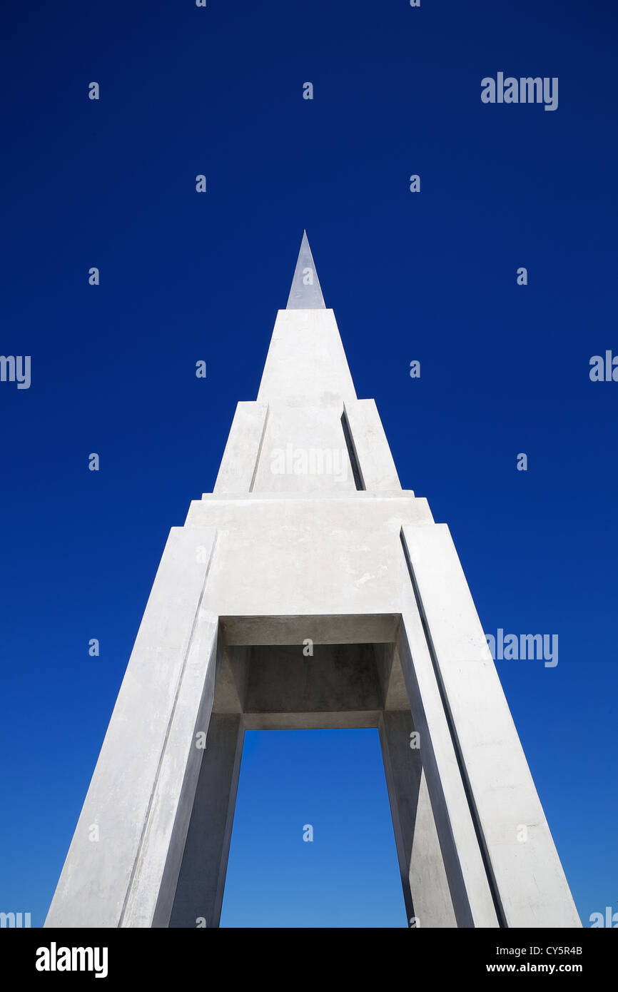 Steel pyramid hi-res stock photography and images - Alamy