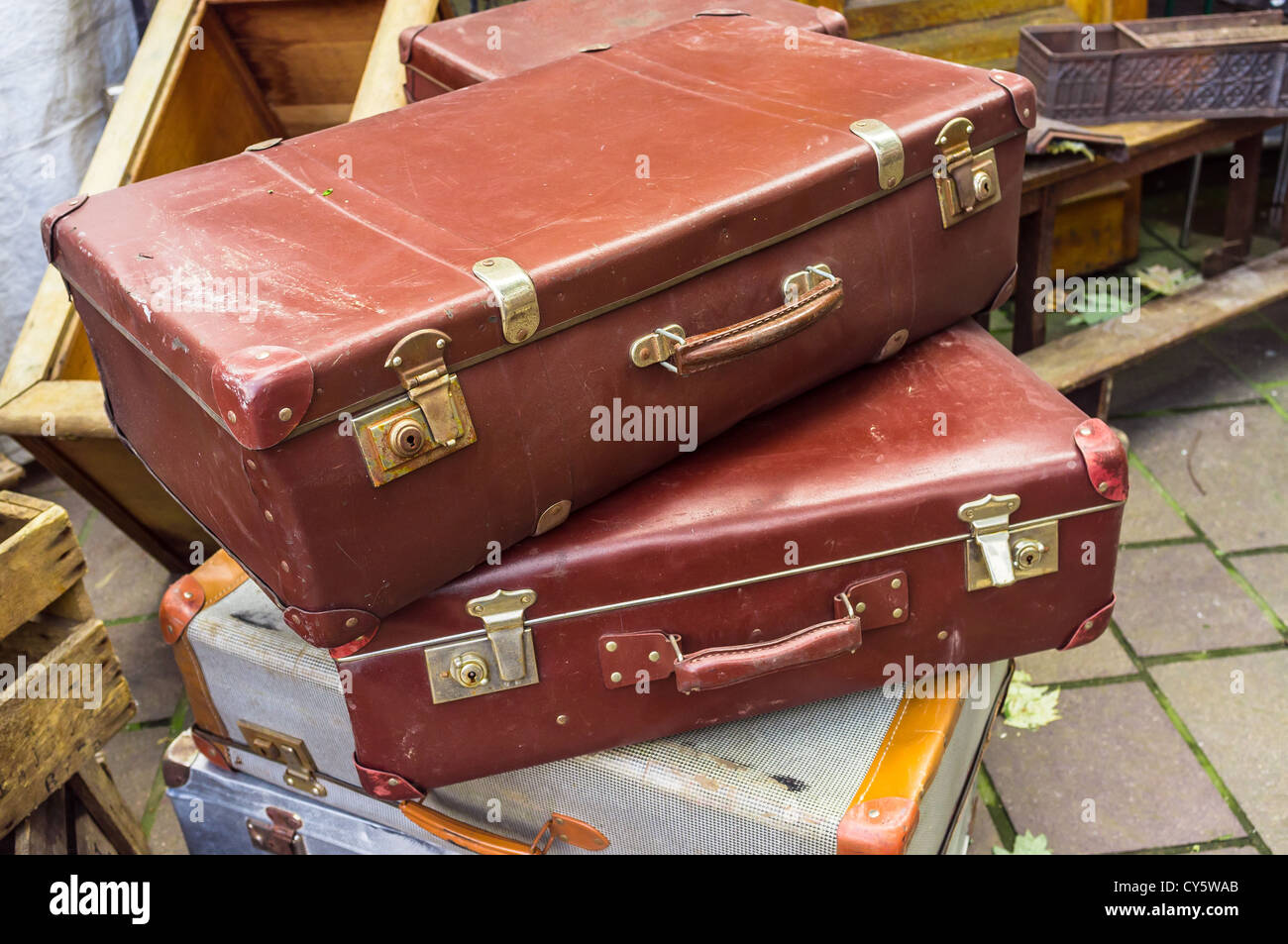 Old vintage leather luggage in brown color Stock Photo - Alamy