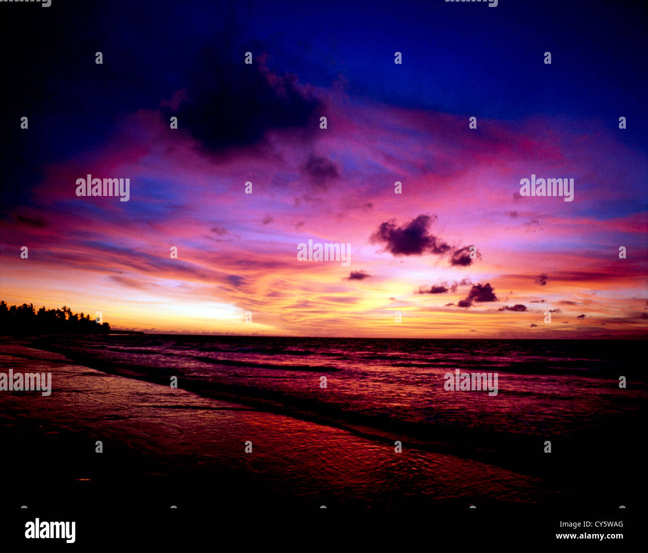 Indonesia sunset bali hi-res stock photography and images - Alamy