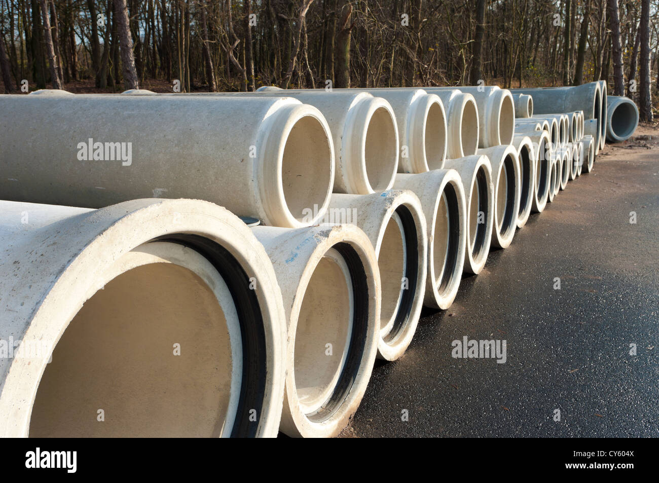 Concrete culvert hi-res stock photography and images - Alamy