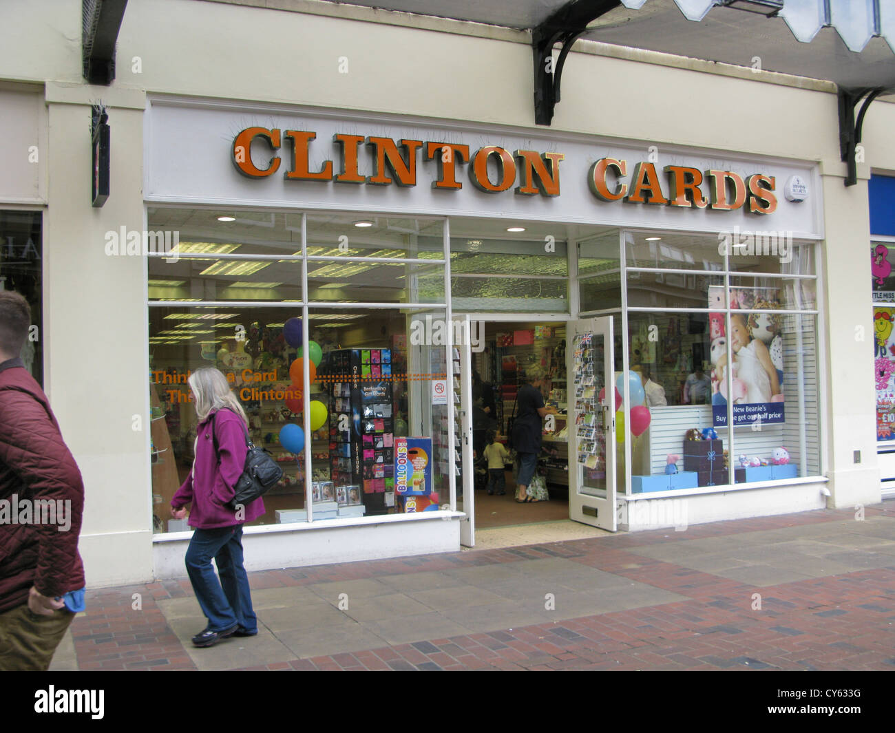 Clinton cards high street shops hi-res stock photography and images - Alamy