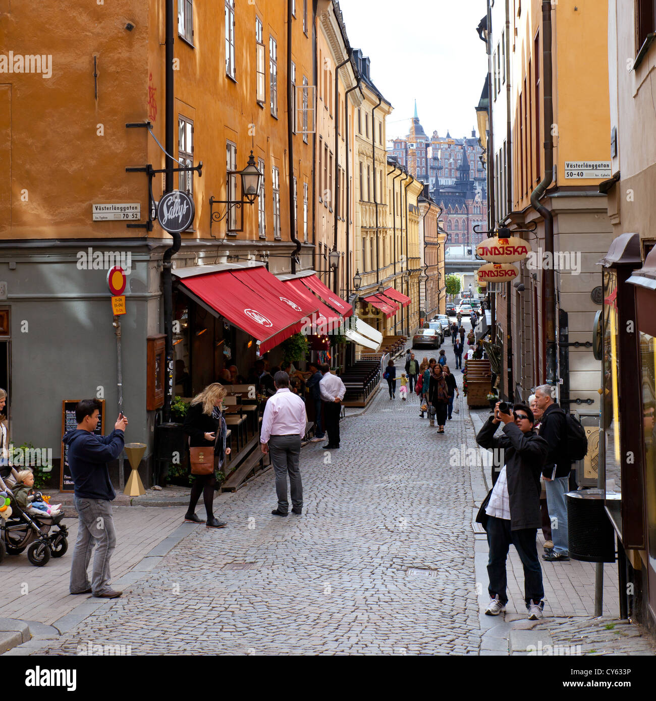 Small businesses pedestrians hi-res stock photography and images - Alamy