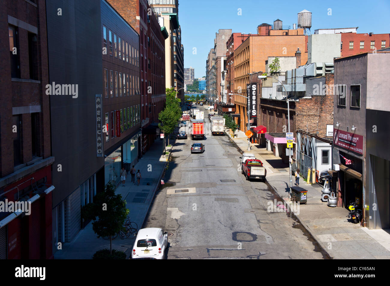 Run down high street hi-res stock photography and images - Alamy