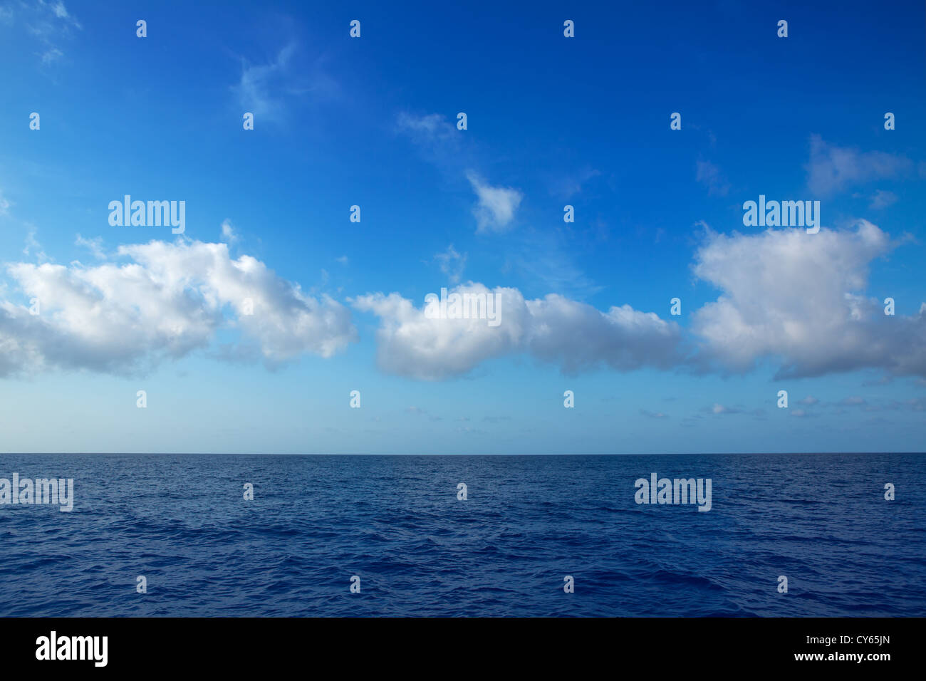 Deep blue briny sea hi-res stock photography and images - Alamy