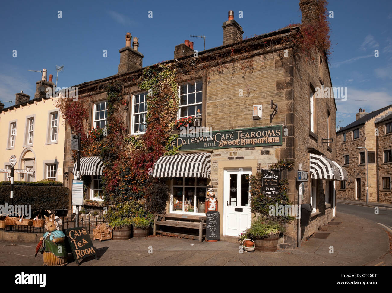 Gargrave village hi-res stock photography and images - Alamy