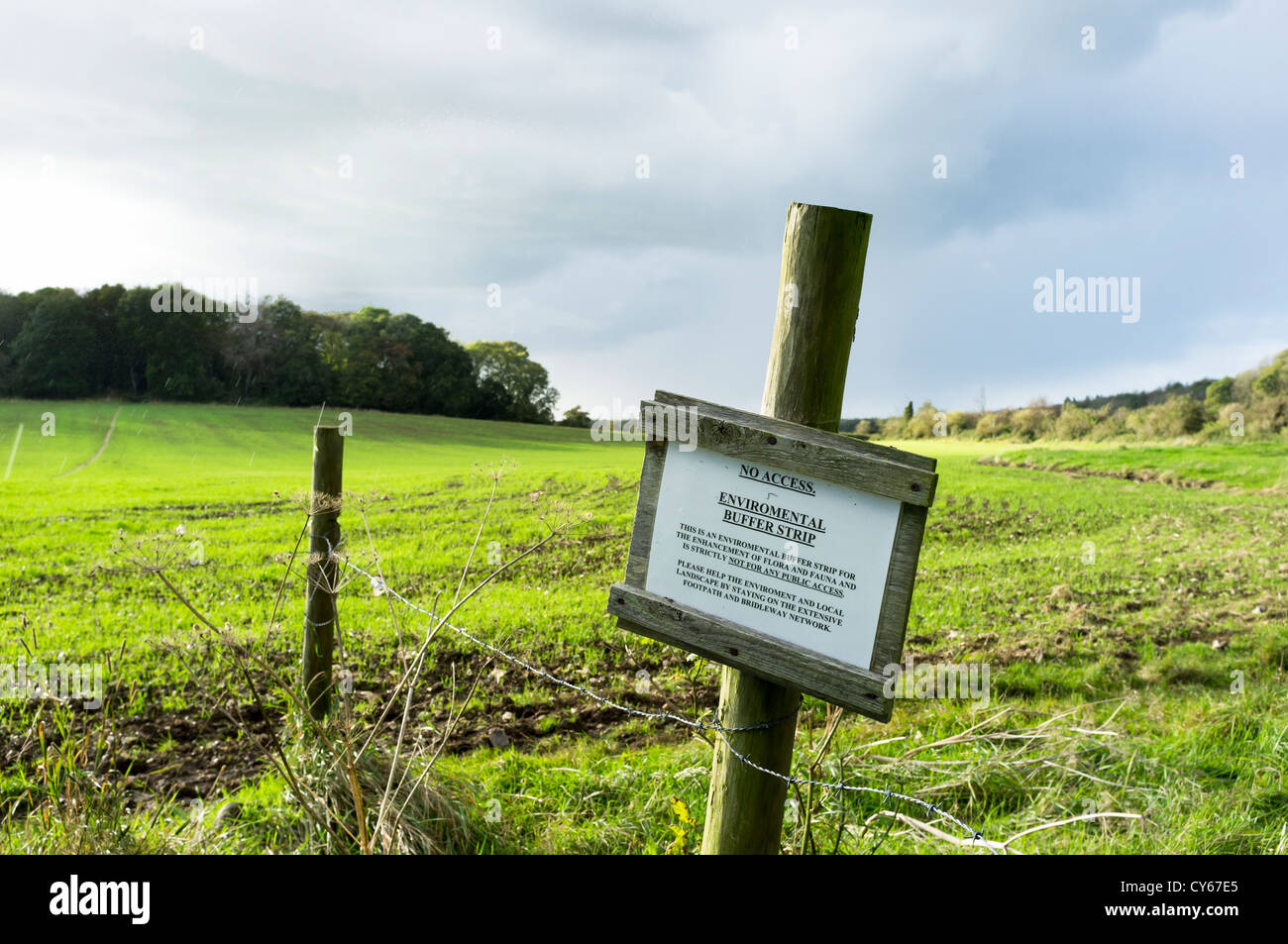 No access: Environmental buffer strip sign Stock Photo - Alamy