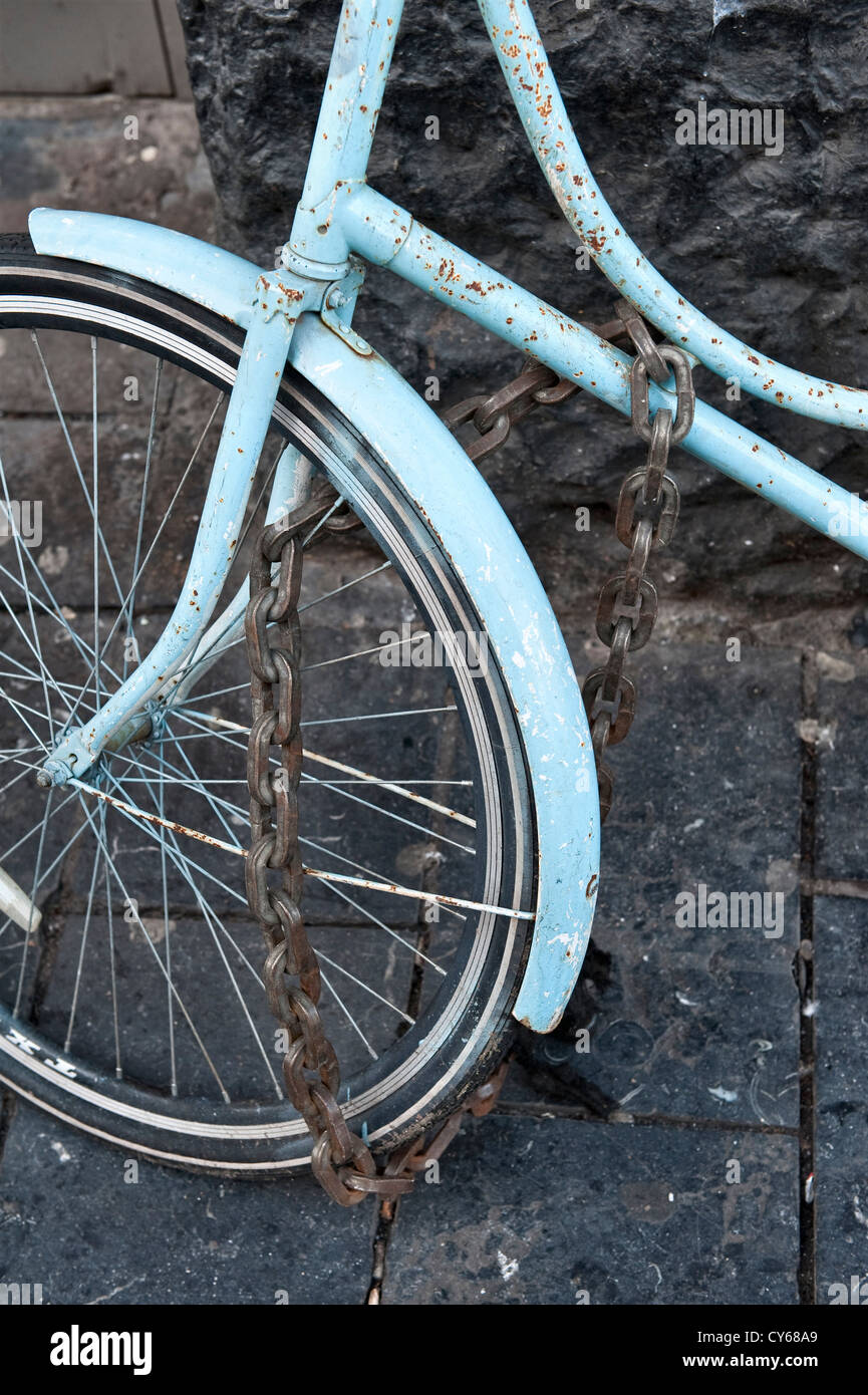 Heavy steel chain hi-res stock photography and images - Alamy