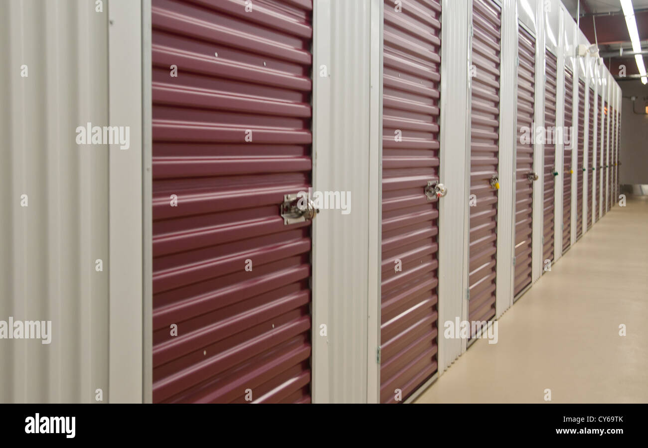 White interior industrial units hi-res stock photography and images - Alamy