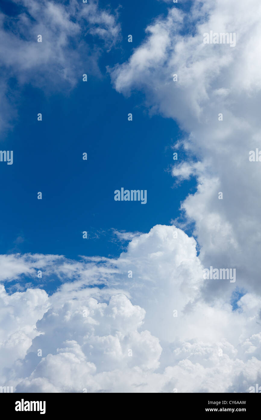 Image with deep blue sky hi-res stock photography and images - Alamy