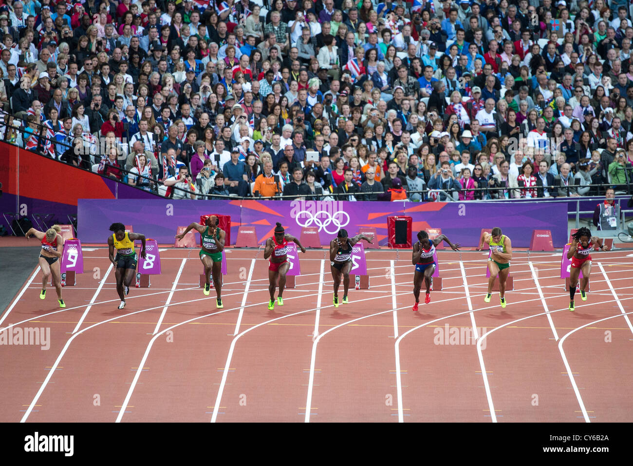 Athletics track crowd hi-res stock photography and images - Alamy
