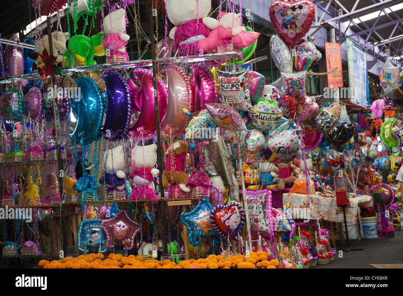 Party Balloons at Jamaica Market in Colonia Jamaica in Venustiano ...