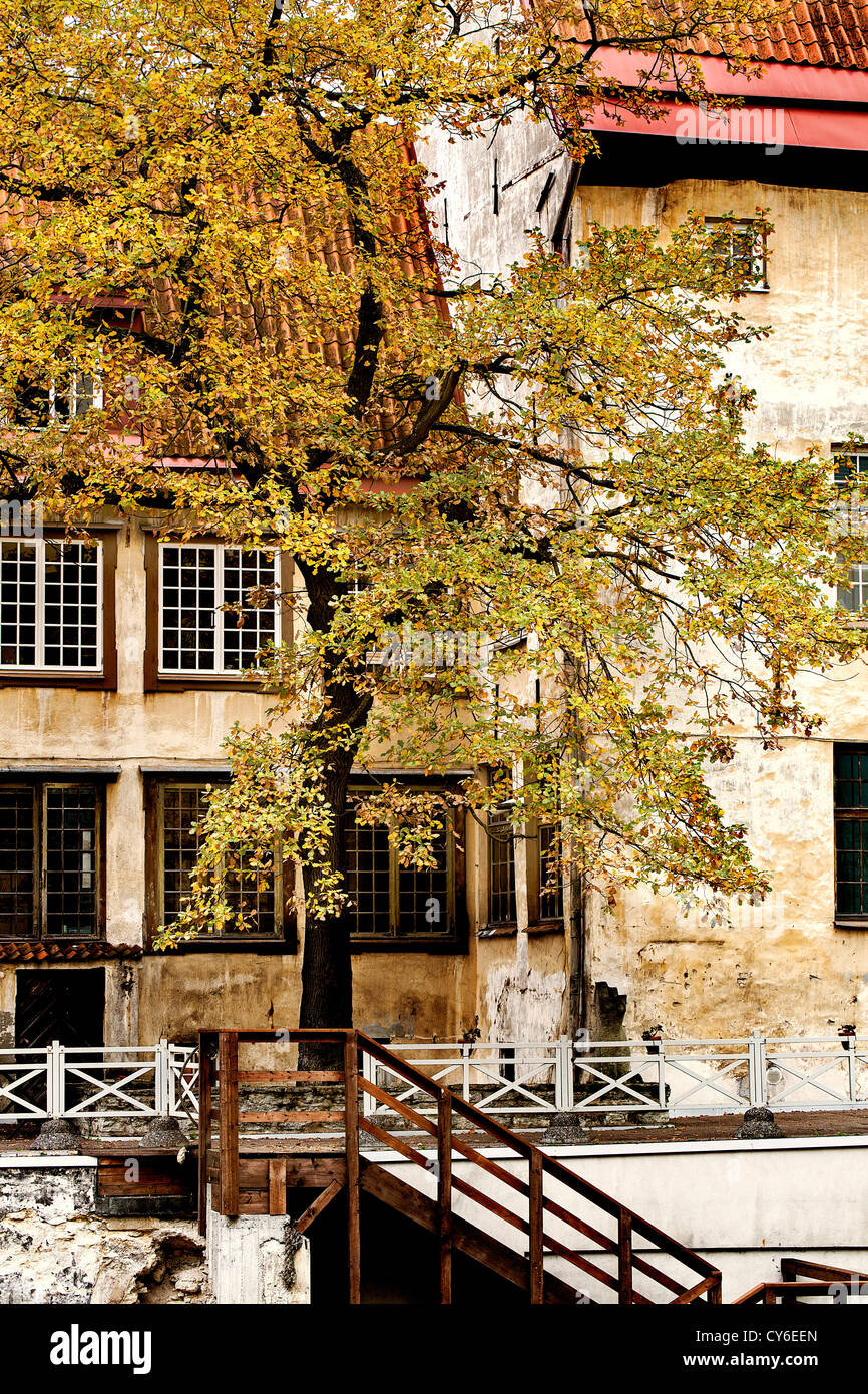 Old fashioned building hi-res stock photography and images - Alamy