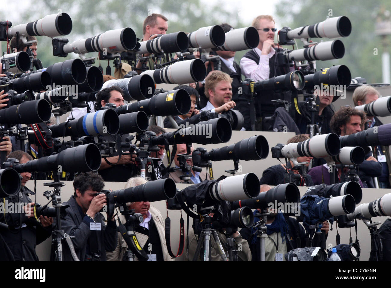 PRESS PHOTOGRAPHERS OUTSIDE BUCKINGHAM PALACE ON THE ROYAL WEDDING DAY ...